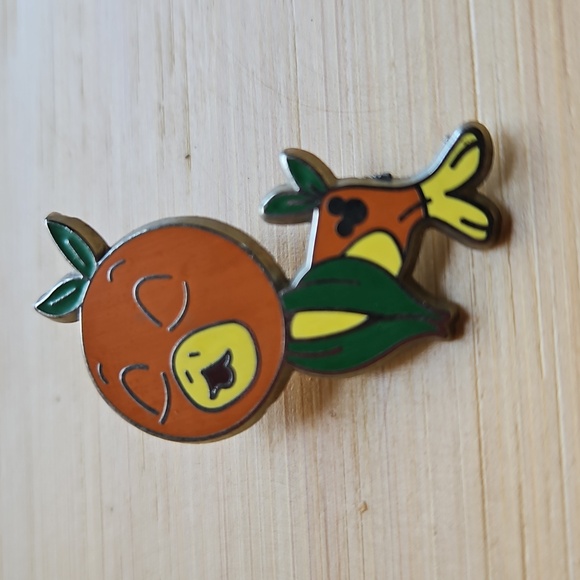 Disney | Jewelry | Disney Pin The Iconic Orange Bird | Poshmark
